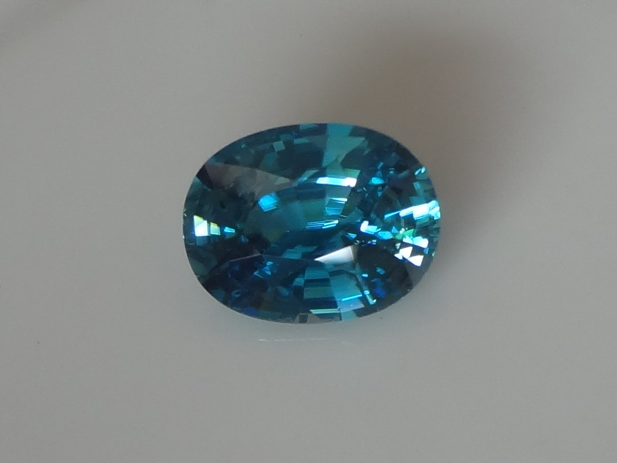 Zircon: Best Buy - Full Shine Extra Wide Natural Blue Zircon