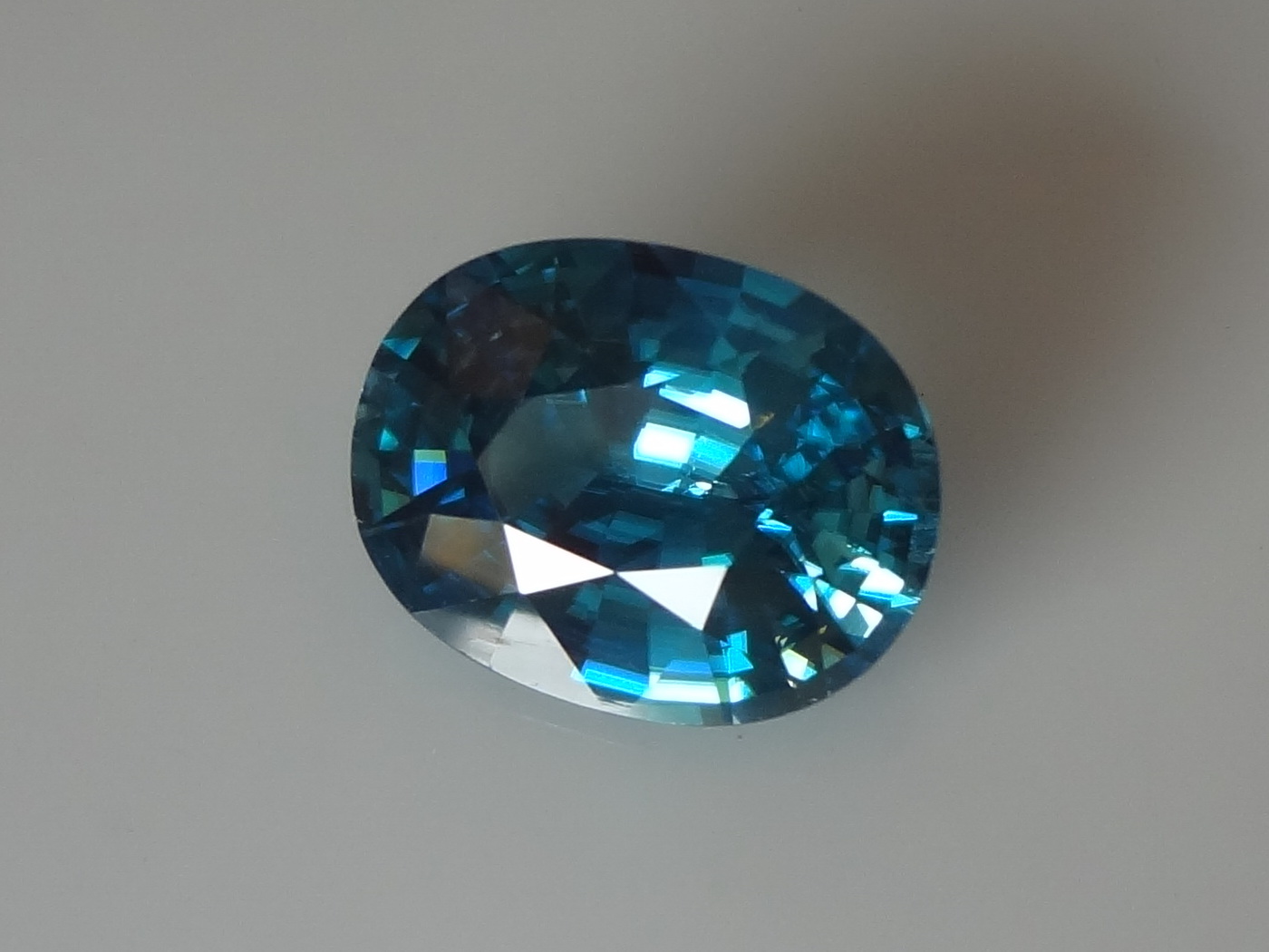 Zircon: Best Buy - Full Shine Extra Wide Natural Blue Zircon