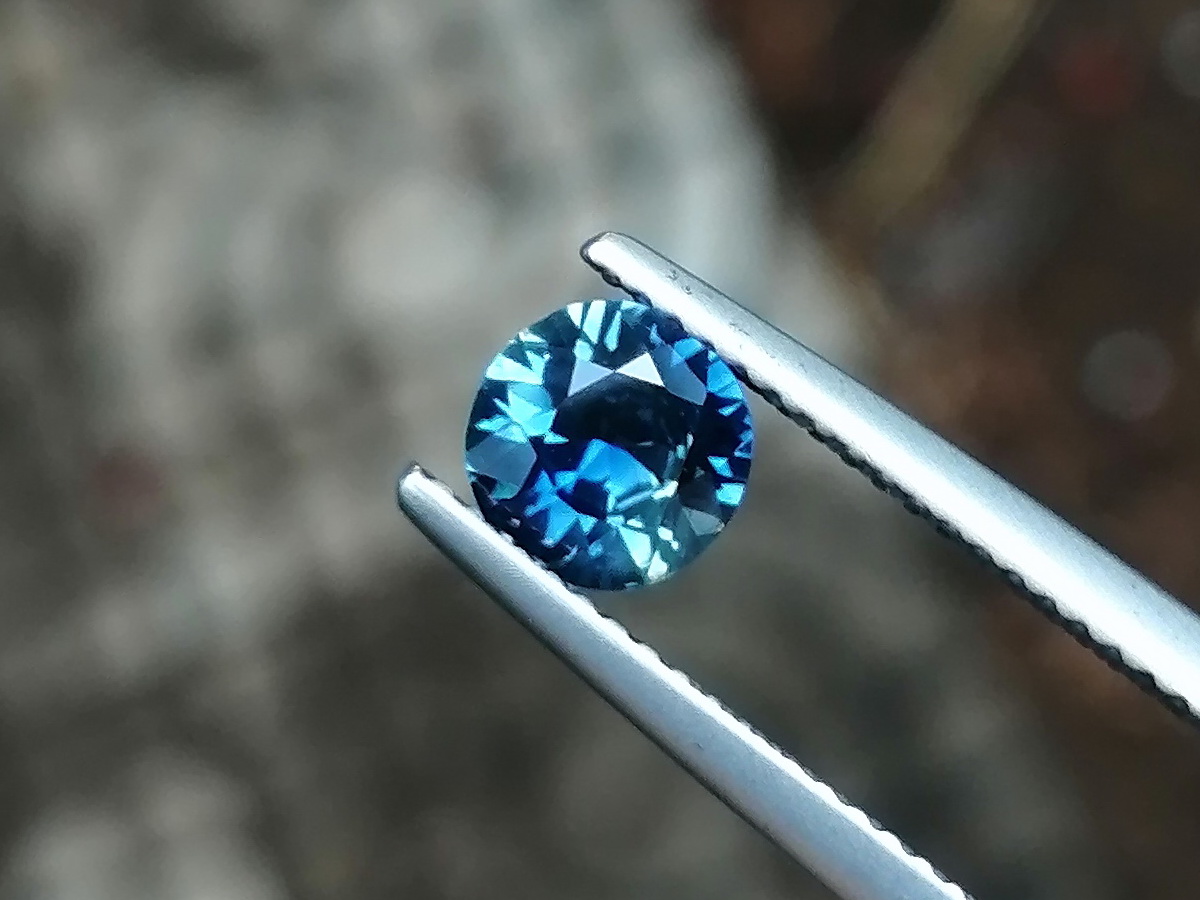 Natural Blue Sapphire Heated, Sky to Peacock, Diamond - Brilliant Cut