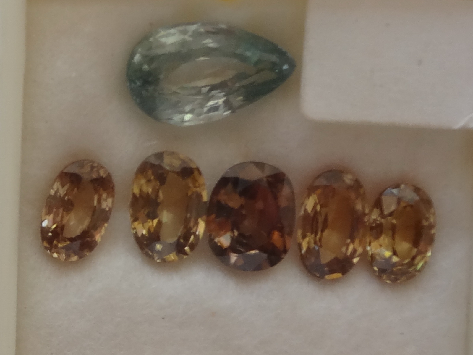 Pailin Un-Heated Zircon Wholesale